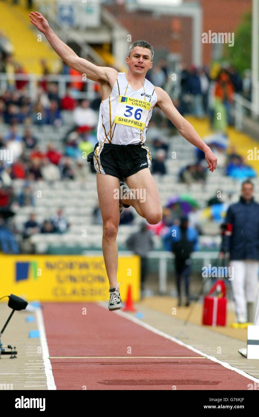 Great Britain's Jonathan Edwards in action during the mens Triple Jump ...