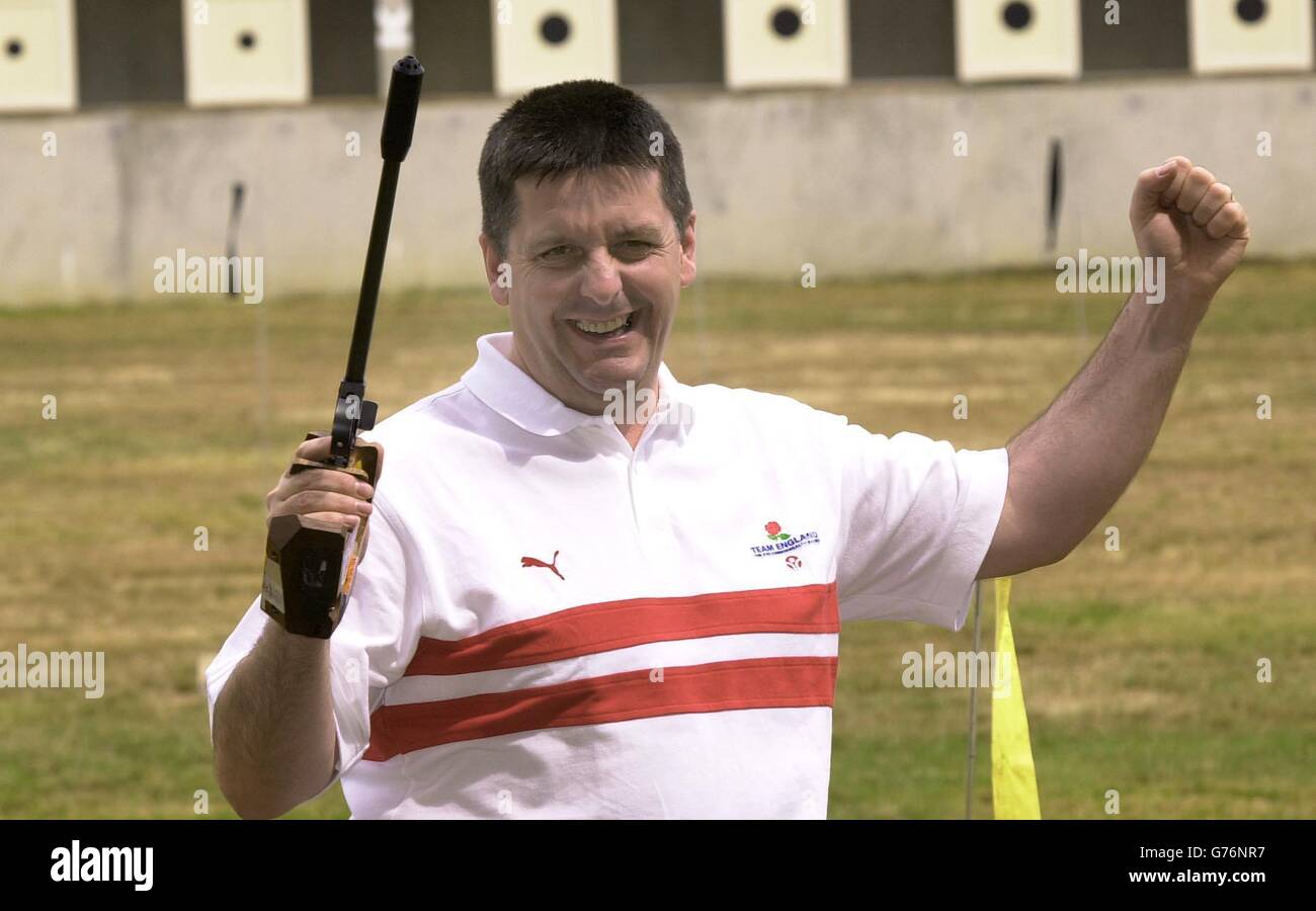 Michael Gault - 50m Pistol Shooting - Commonwealth Games Stock Photo ...