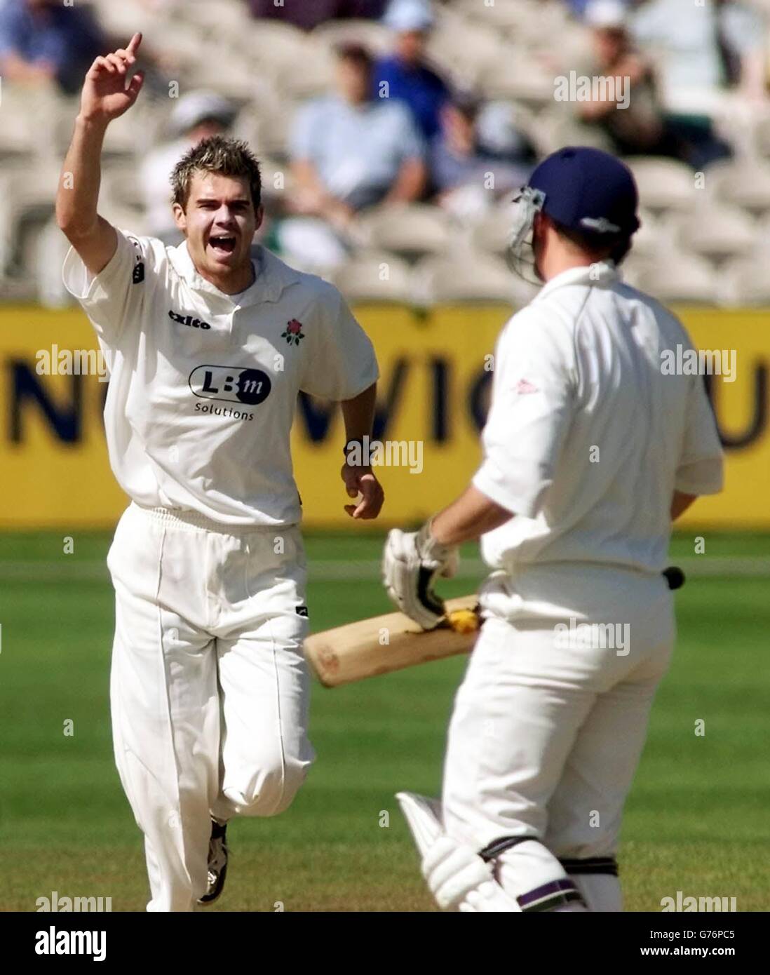 Lancashire v Yorkshire - Vic Craven Stock Photo - Alamy