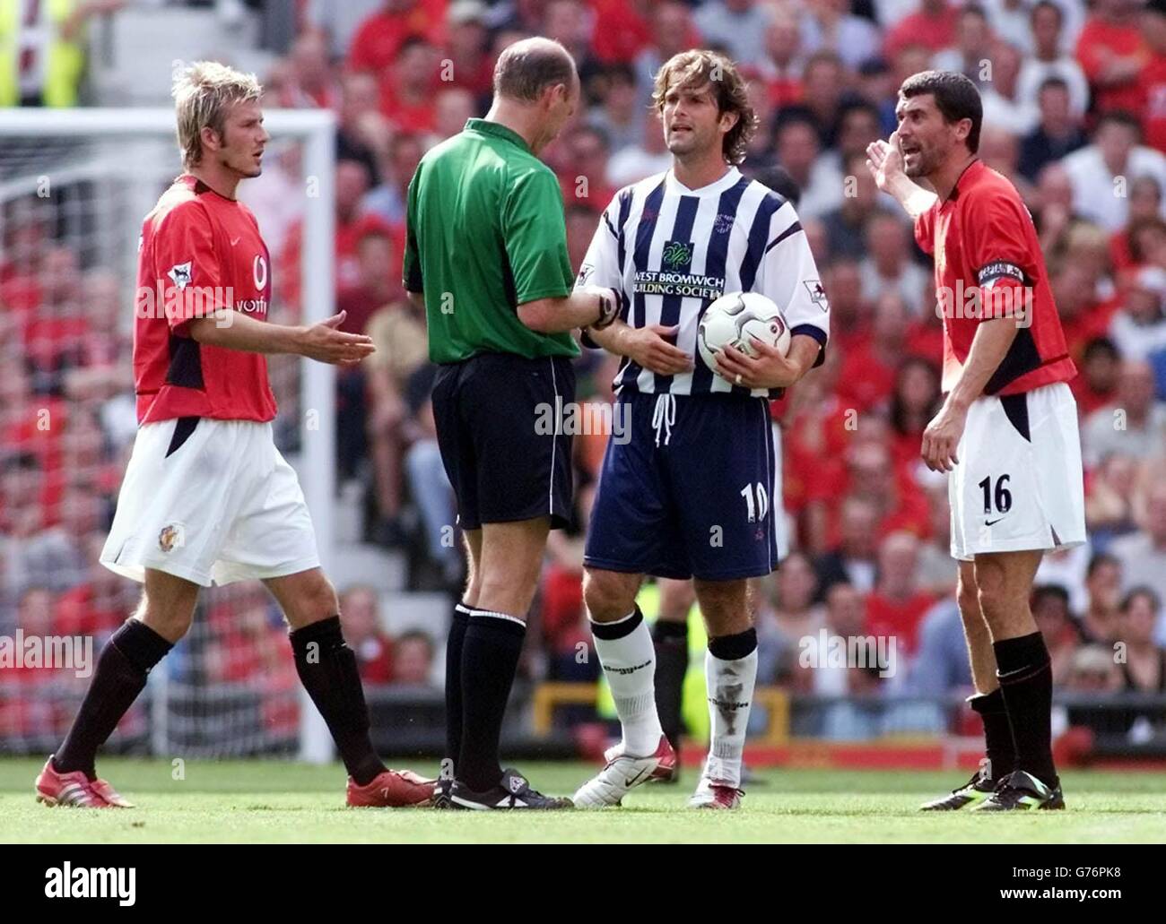 Football arguing roy keane hi-res stock photography and images - Alamy