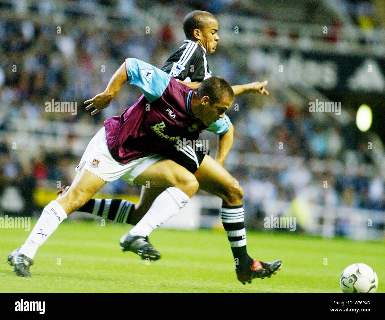 Sport football action kieron dyer hi-res stock photography and images ...