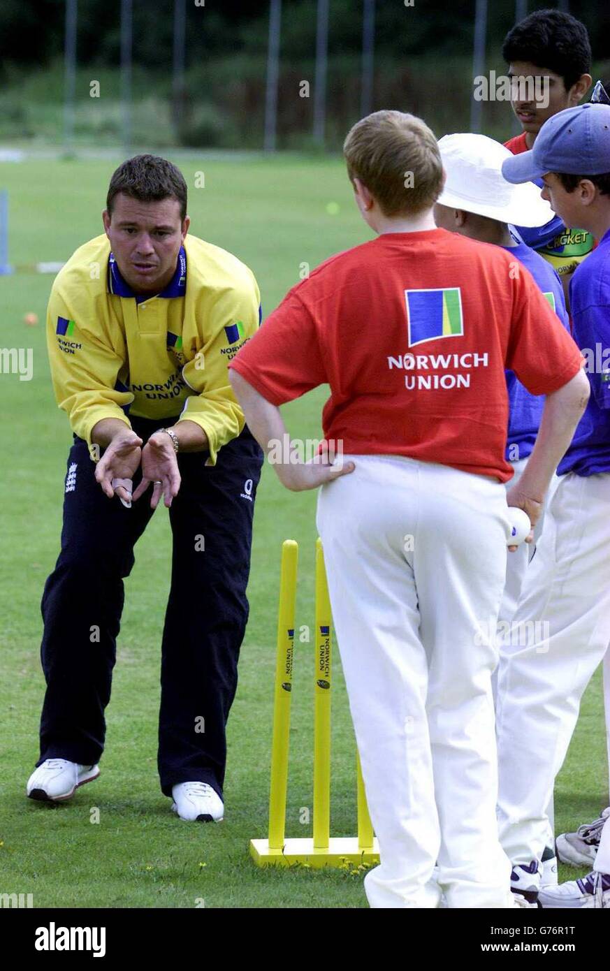 Lancashire Cricket captain Warren Hegg gives a wicketkeeping lession to ...