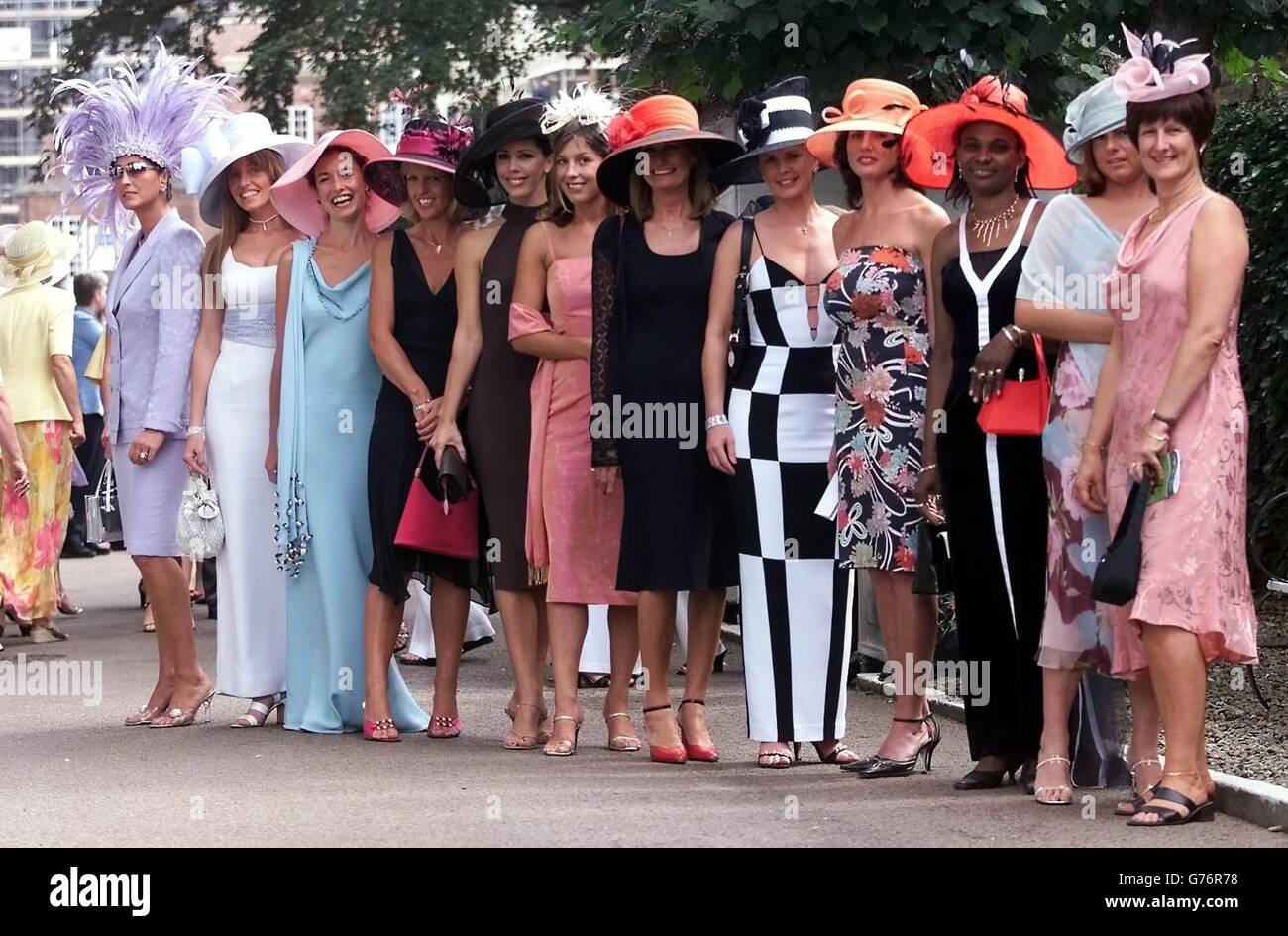 Best Dressed Lady Racegoer - York Races Stock Photo - Alamy