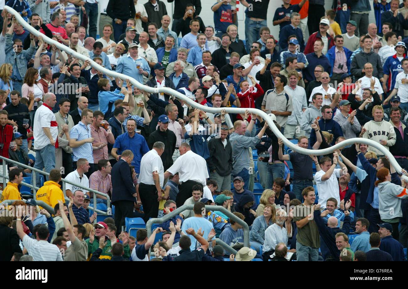 England v India - Third Test - crowd Stock Photo - Alamy