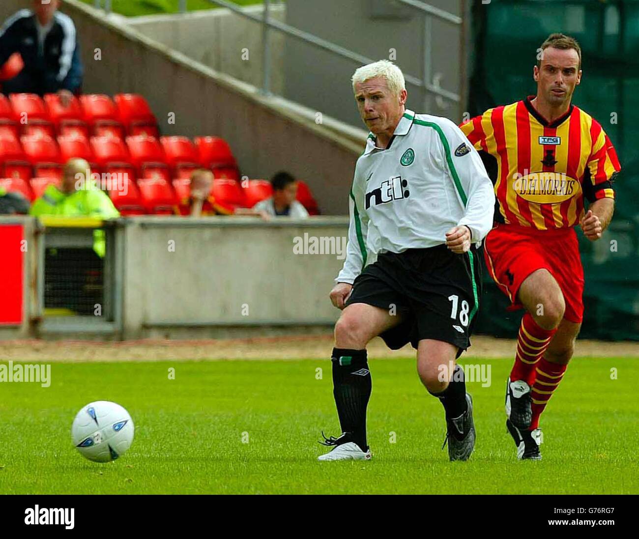 Football action neil lennon hi-res stock photography and images - Alamy