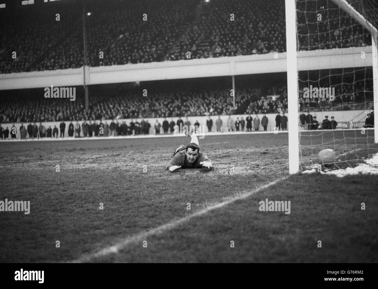 Alan hodgkinson sheffield united hi-res stock photography and images ...