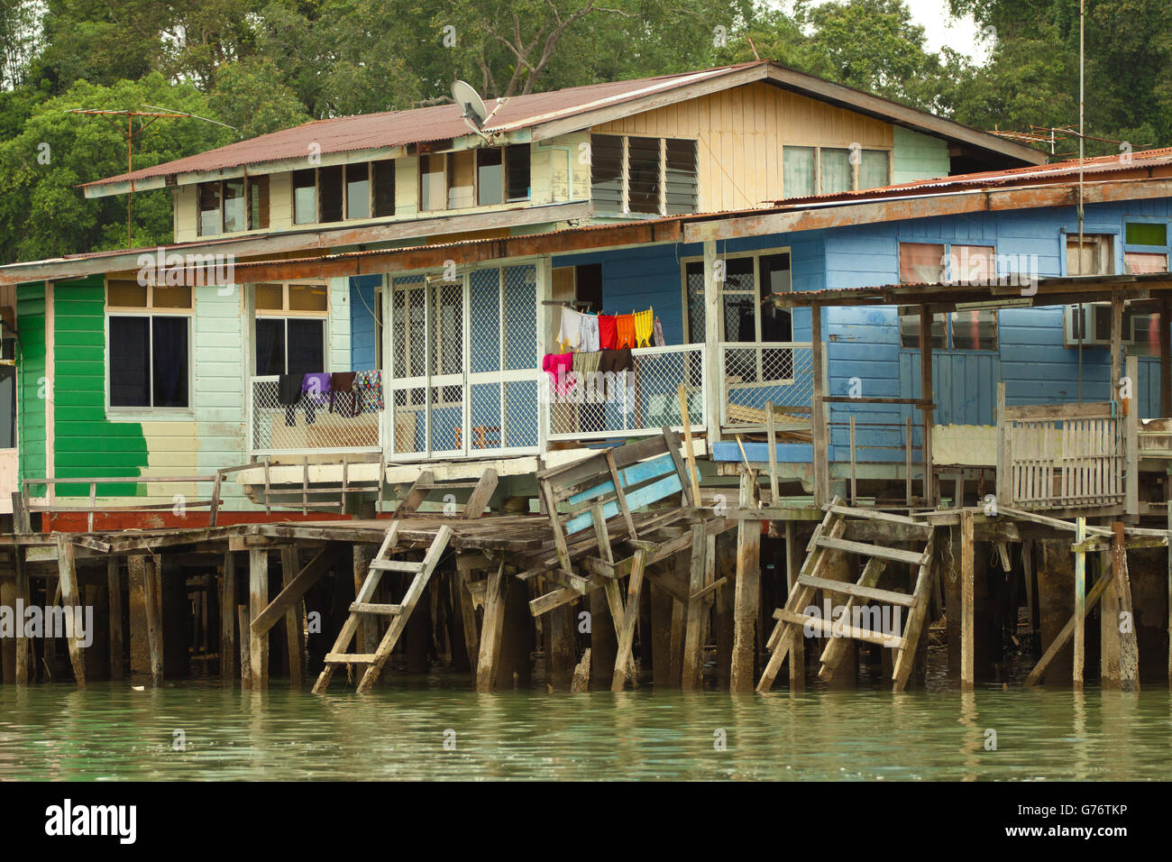 Water village called Kampong Ayer. Brunei is one of the richest ...
