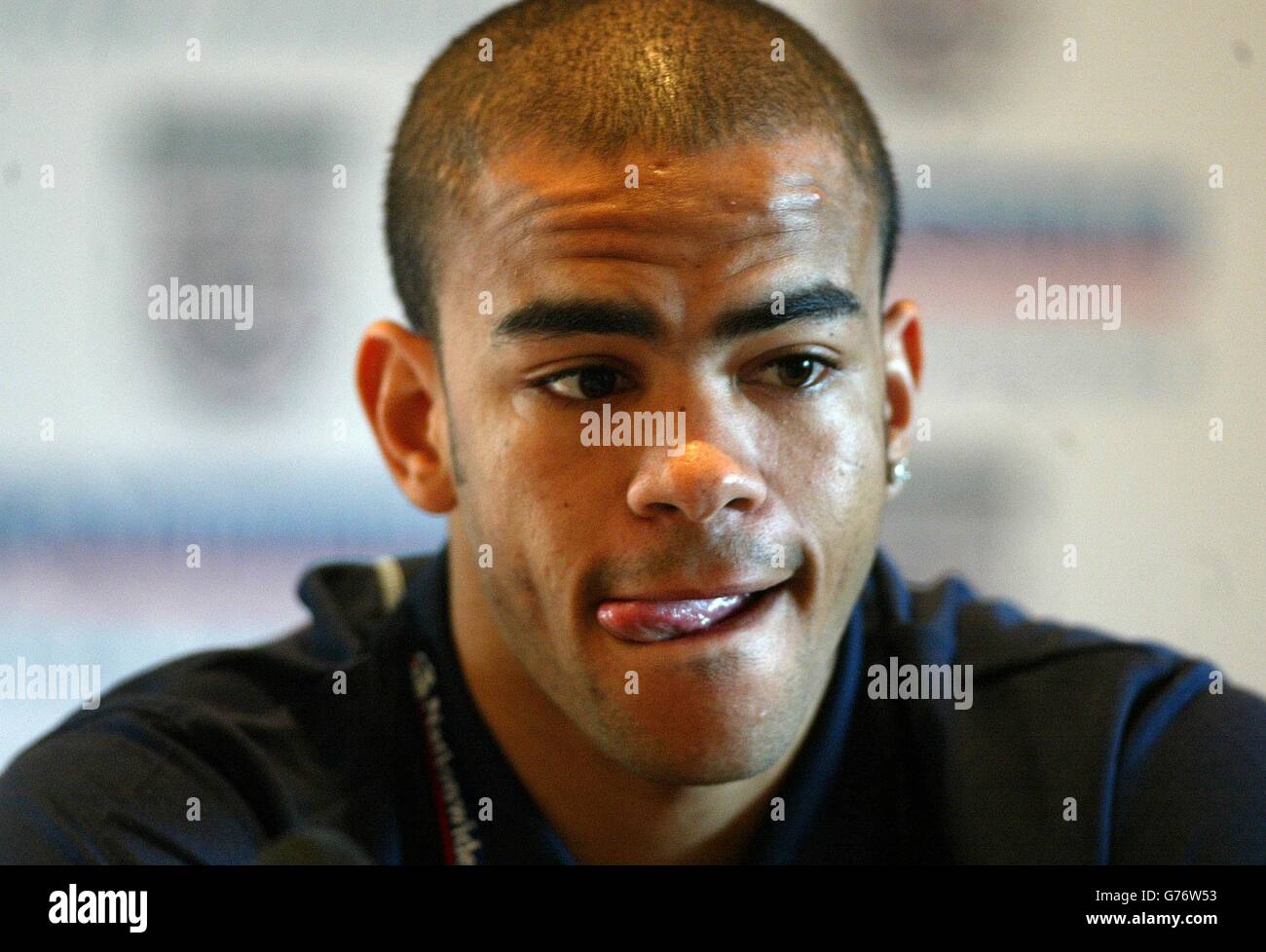 Sport football kieron dyer hi-res stock photography and images - Alamy