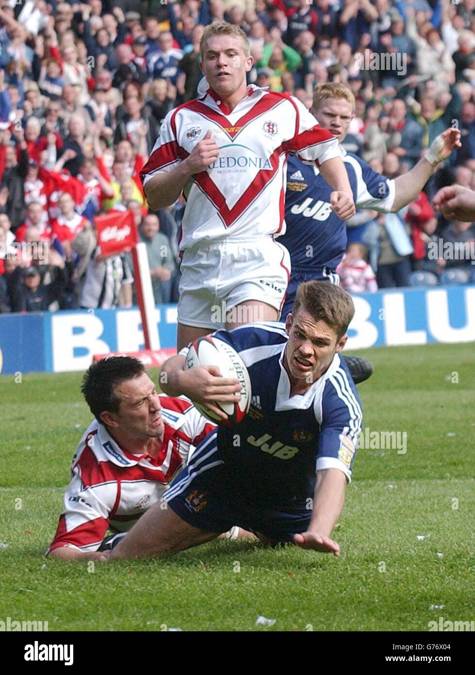 Sport rugby league action gary connolly hi-res stock photography and ...