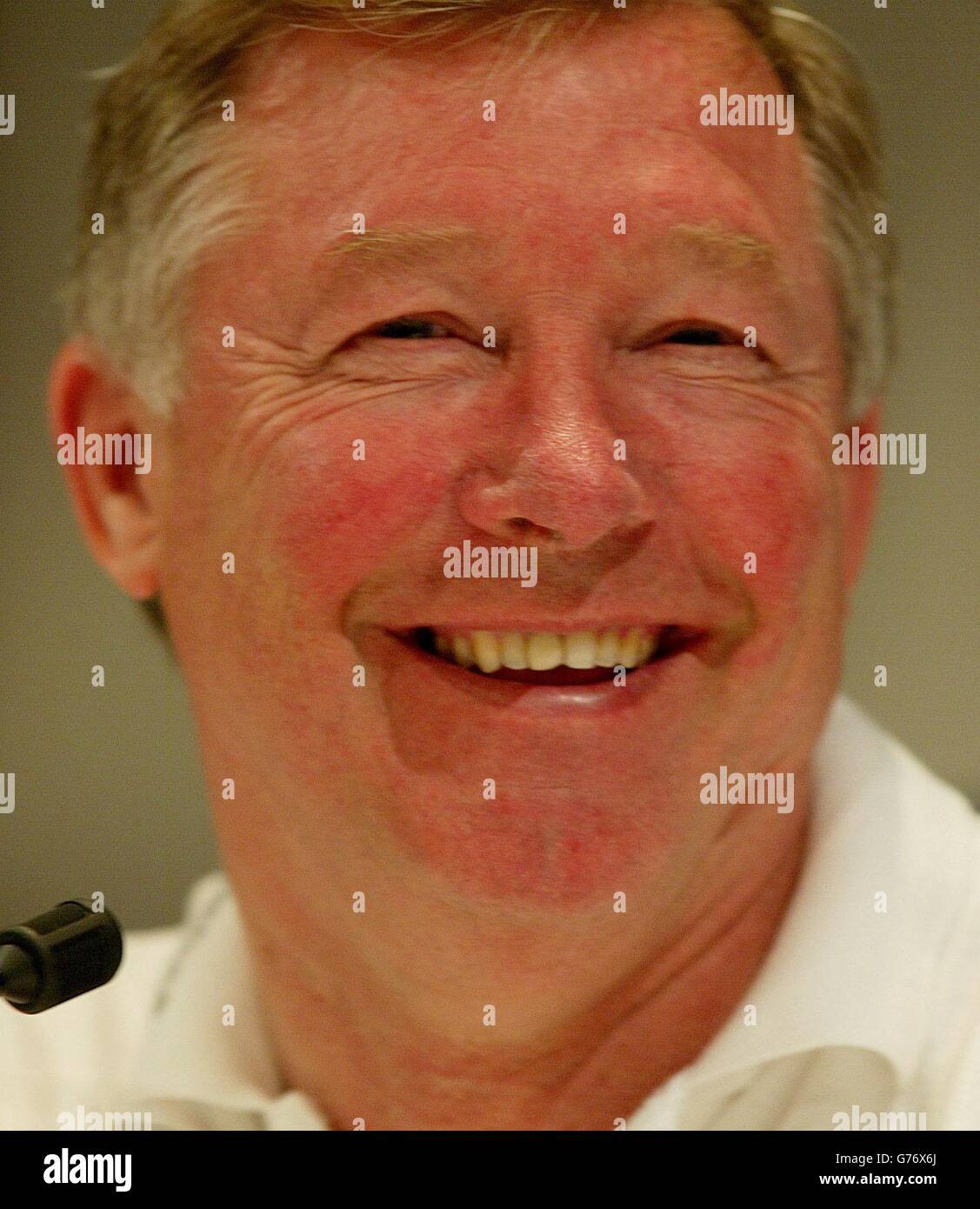 Football head head shot close up smiling alex ferguson hi-res stock ...