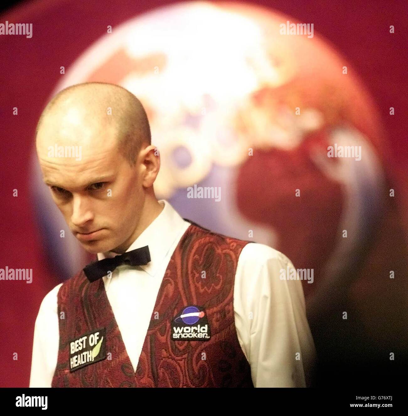 Peter Ebdon in action against Matthew Stevens during their semi-final ...