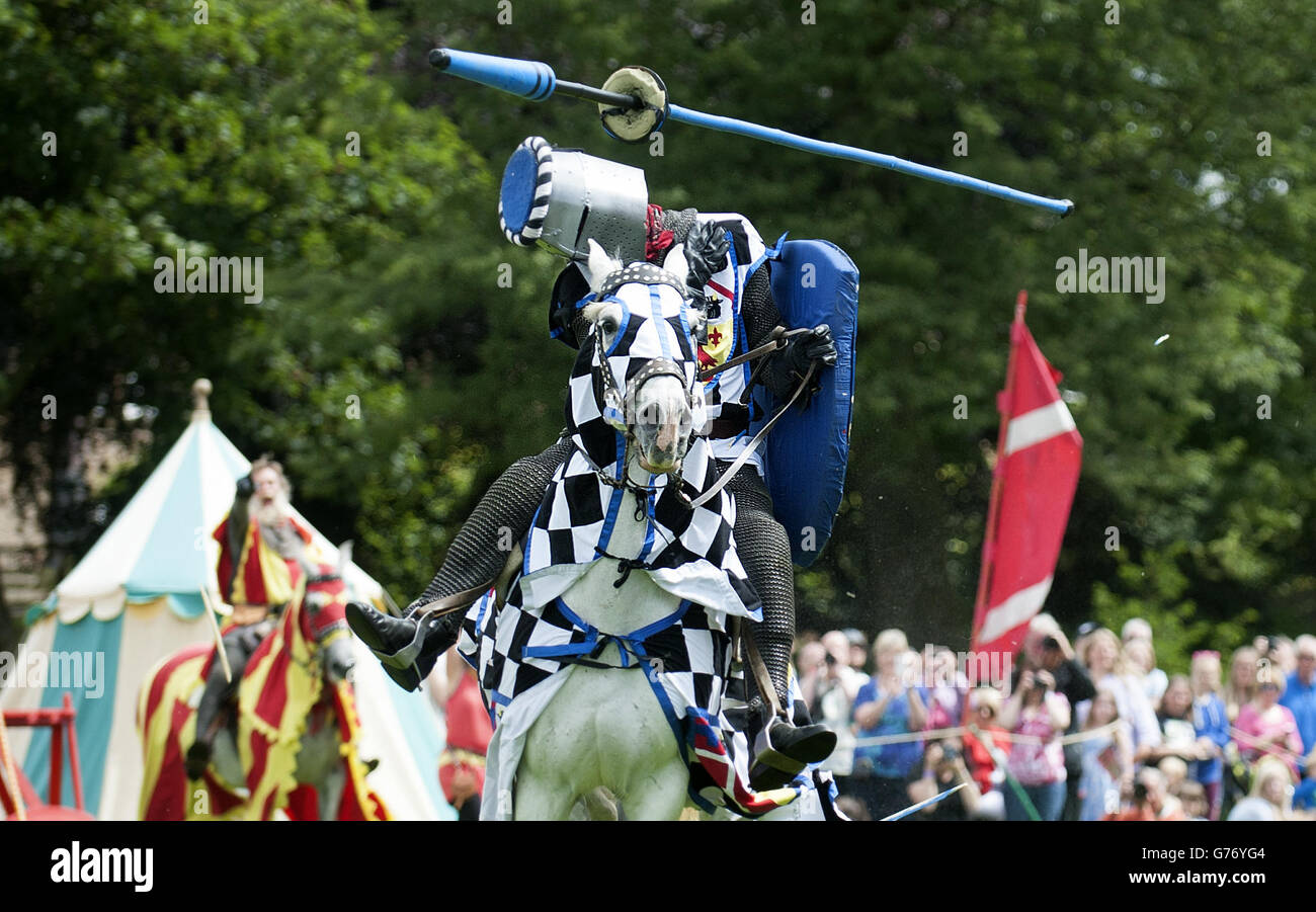 Medieval jousting tournament hi-res stock photography and images - Alamy