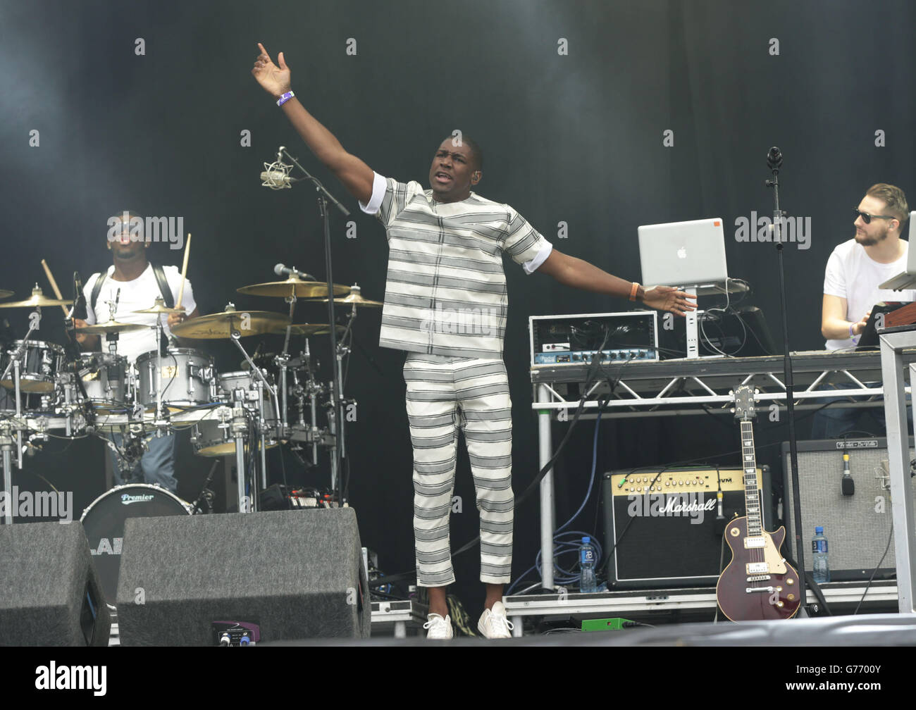 Labrinth performing on the Main Stage at the Wireless Festival in ...