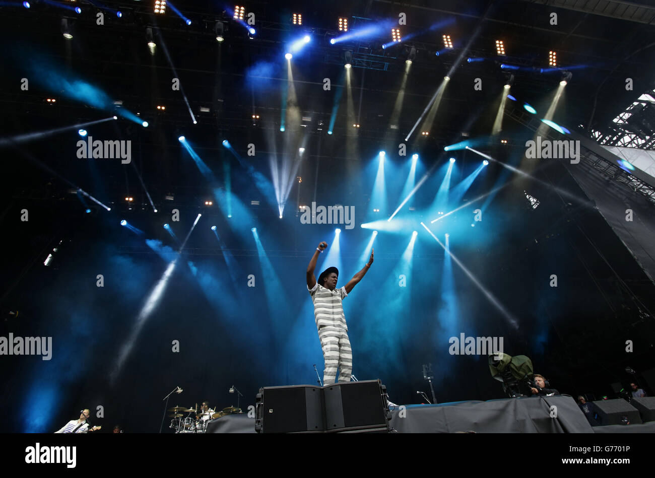 Wireless Festival - London. Labrinth performing on the Main Stage at ...