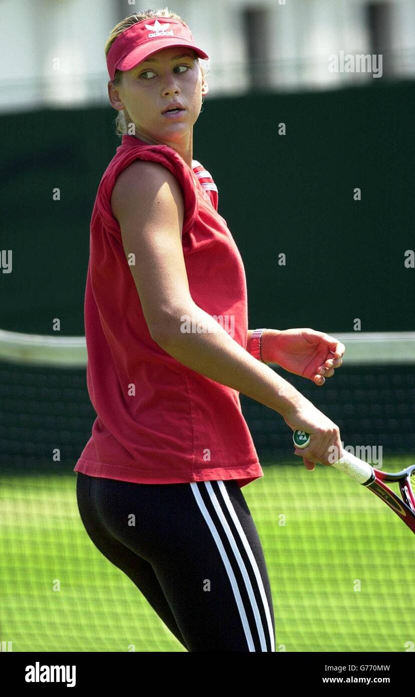 Kournikova during practise Stock Photo - Alamy