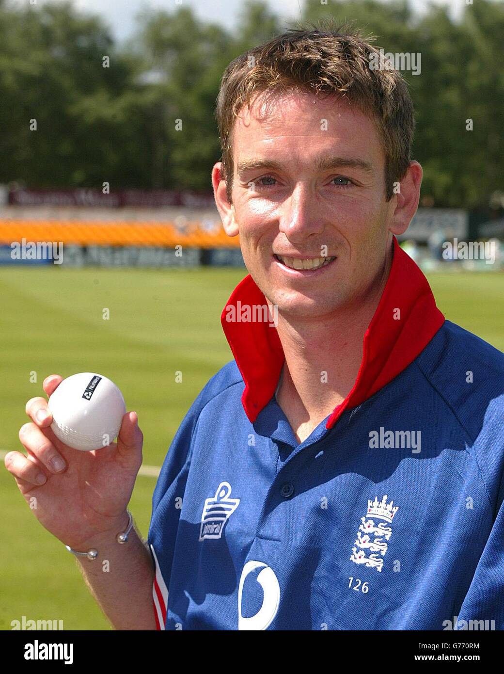 James kirtley 2002 sussex hi-res stock photography and images - Alamy