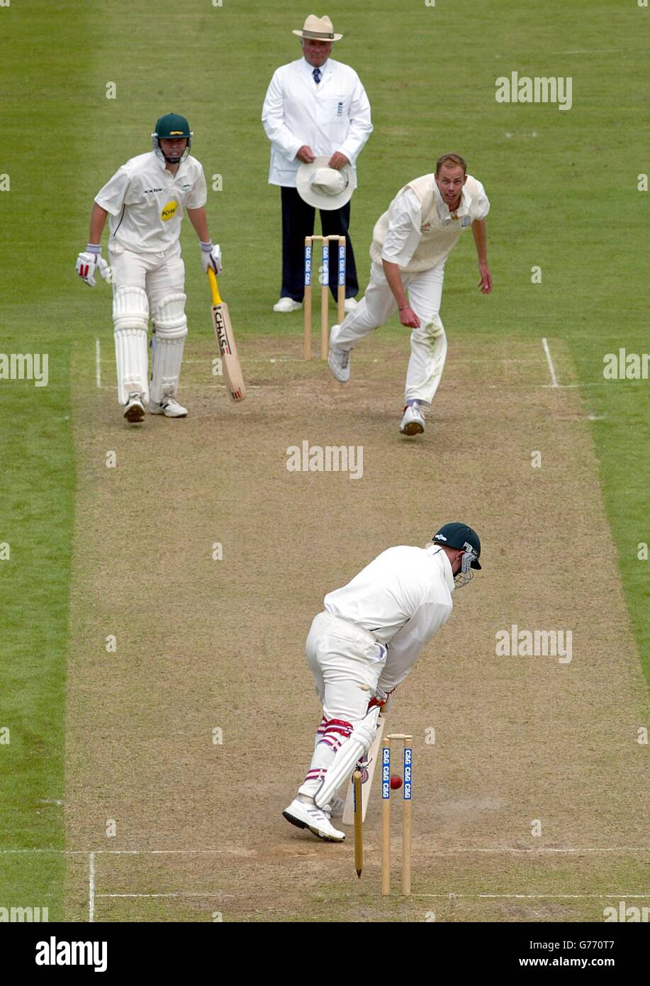 Sussex bowler Billy Taylor bowls Leicestershire's Darren Maddy as part ...