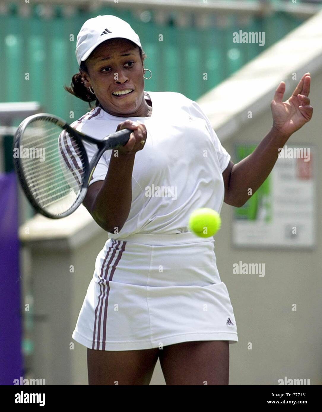Sport tennis action chanda rubin hi-res stock photography and images ...