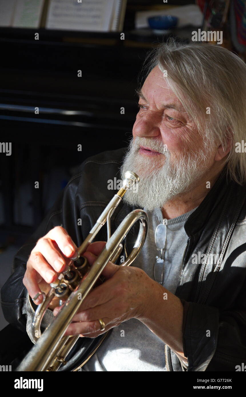 Robert wyatt hi-res stock photography and images - Alamy