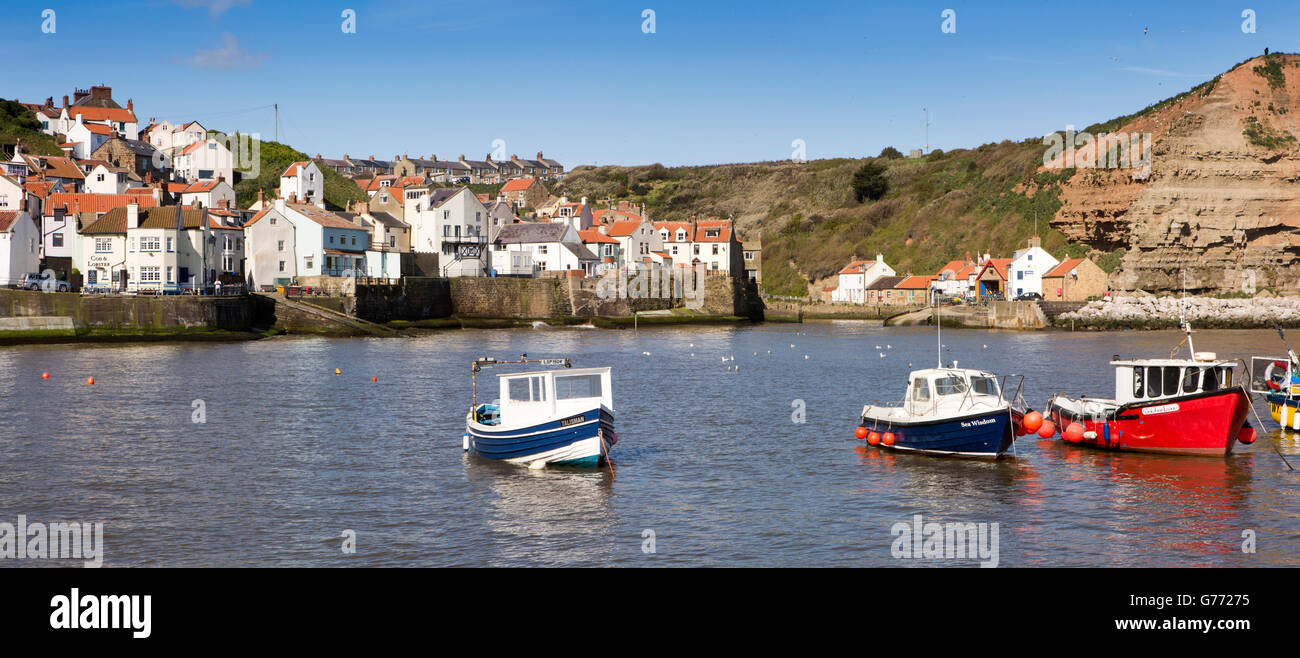 UK, England, Yorkshire, Staithes, harbour and village panoramic Stock ...