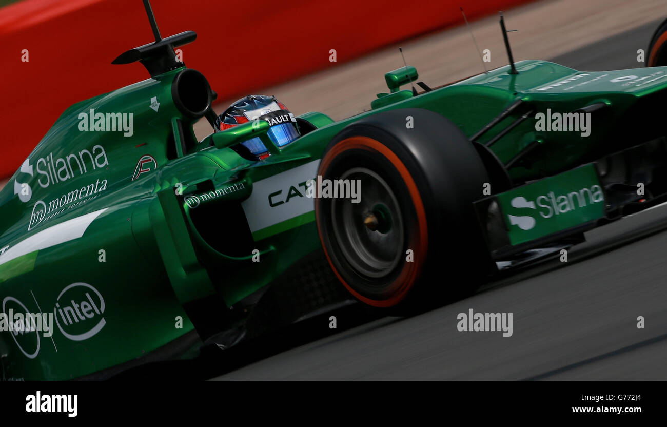 Formula one motor racing testing at silverstone hi-res stock ...