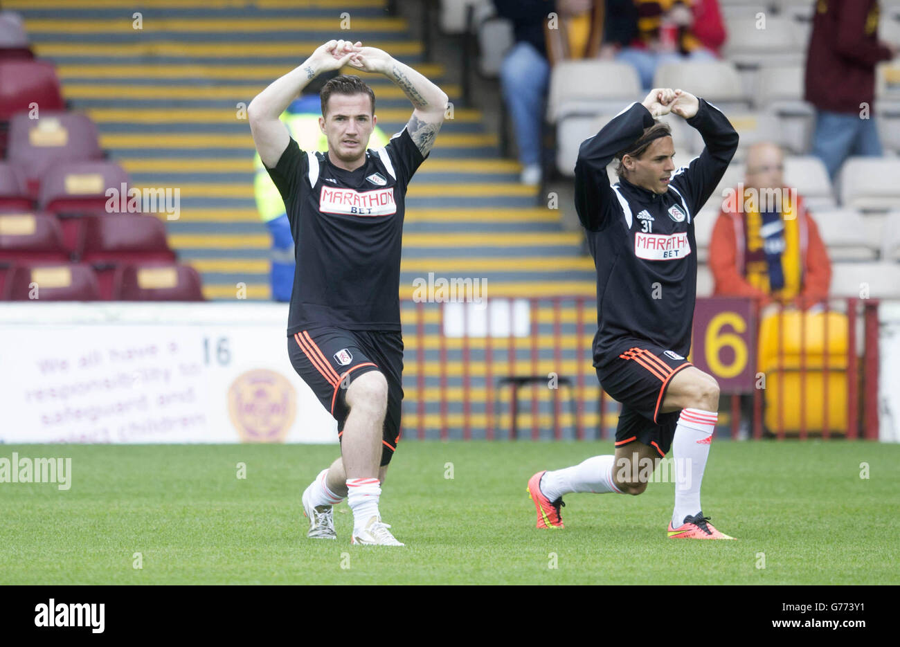Fulham's new signing Ross McCormack (left) during warm-up Stock Photo ...