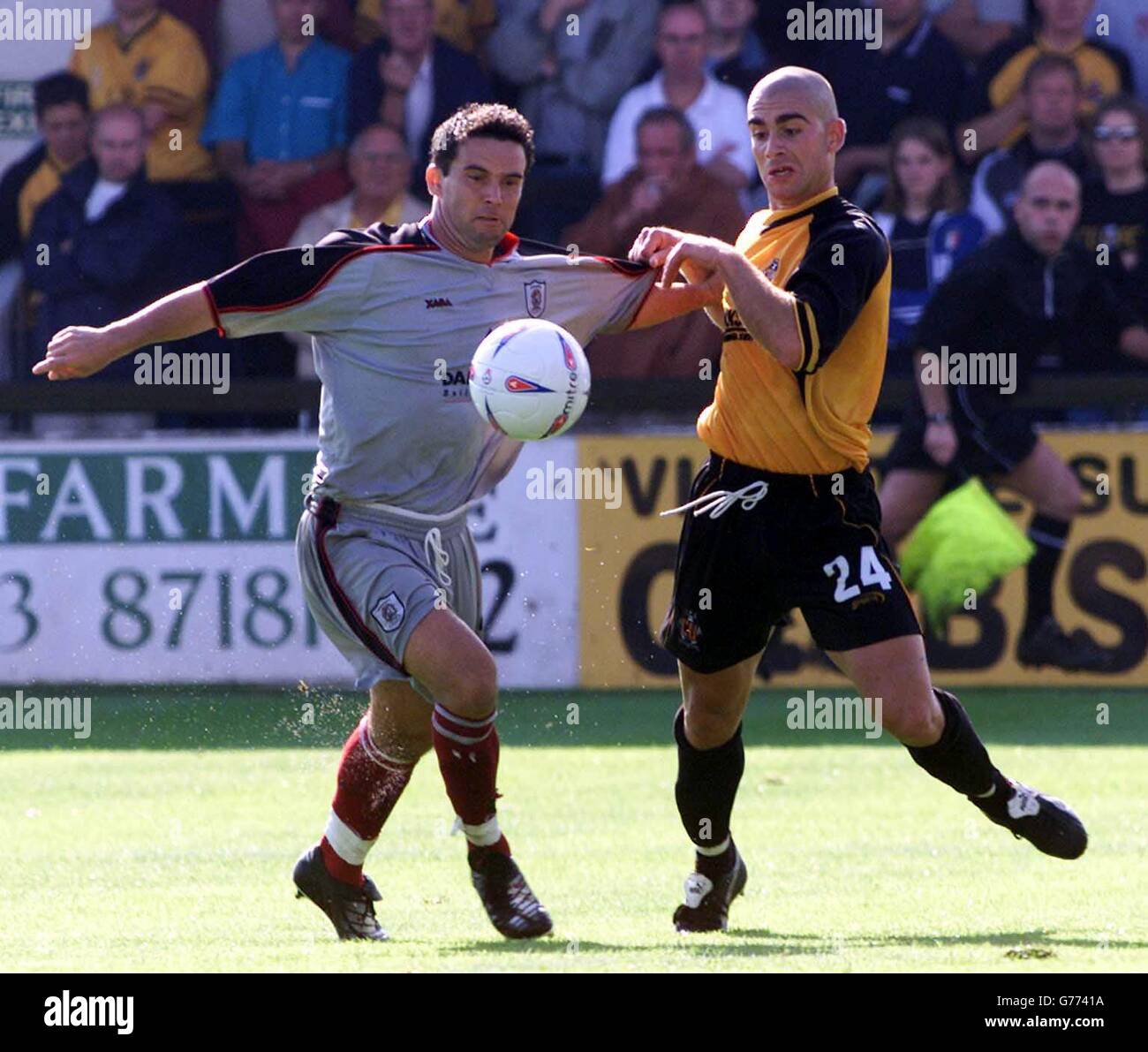 Gareth fuller sport football action hi-res stock photography and images ...