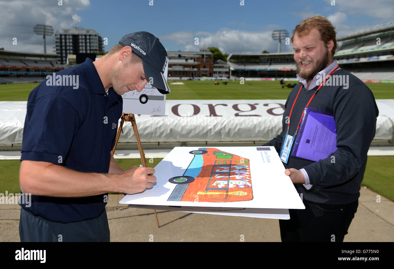Cricket woakes ampics hi-res stock photography and images - Alamy
