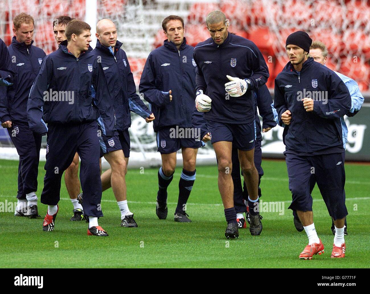 David beckham 2003 england hi-res stock photography and images - Alamy