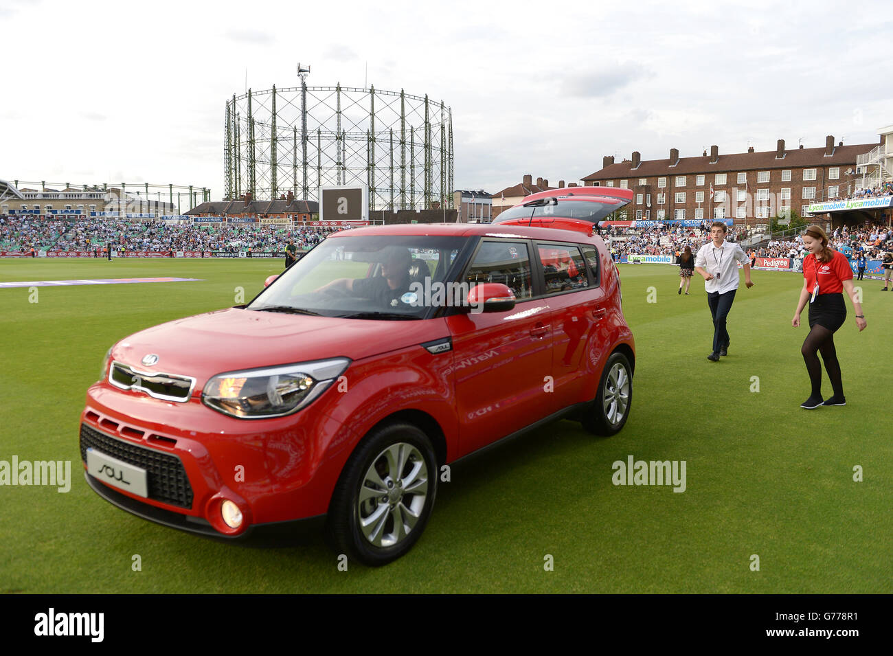 Cricket - NatWest T20 Blast - Surrey v Somerset - Kia Oval Stock Photo ...