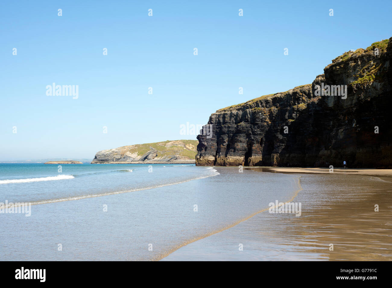 ballybunion beach and cliffs on the wild atlantic way at low tide Stock ...