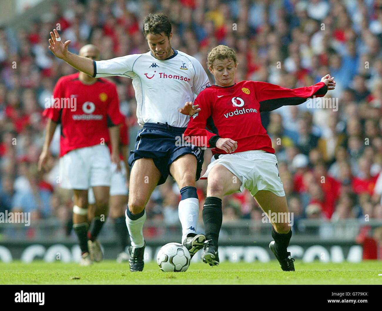 Tottenham hotspurs stadium v man united hi-res stock photography and ...