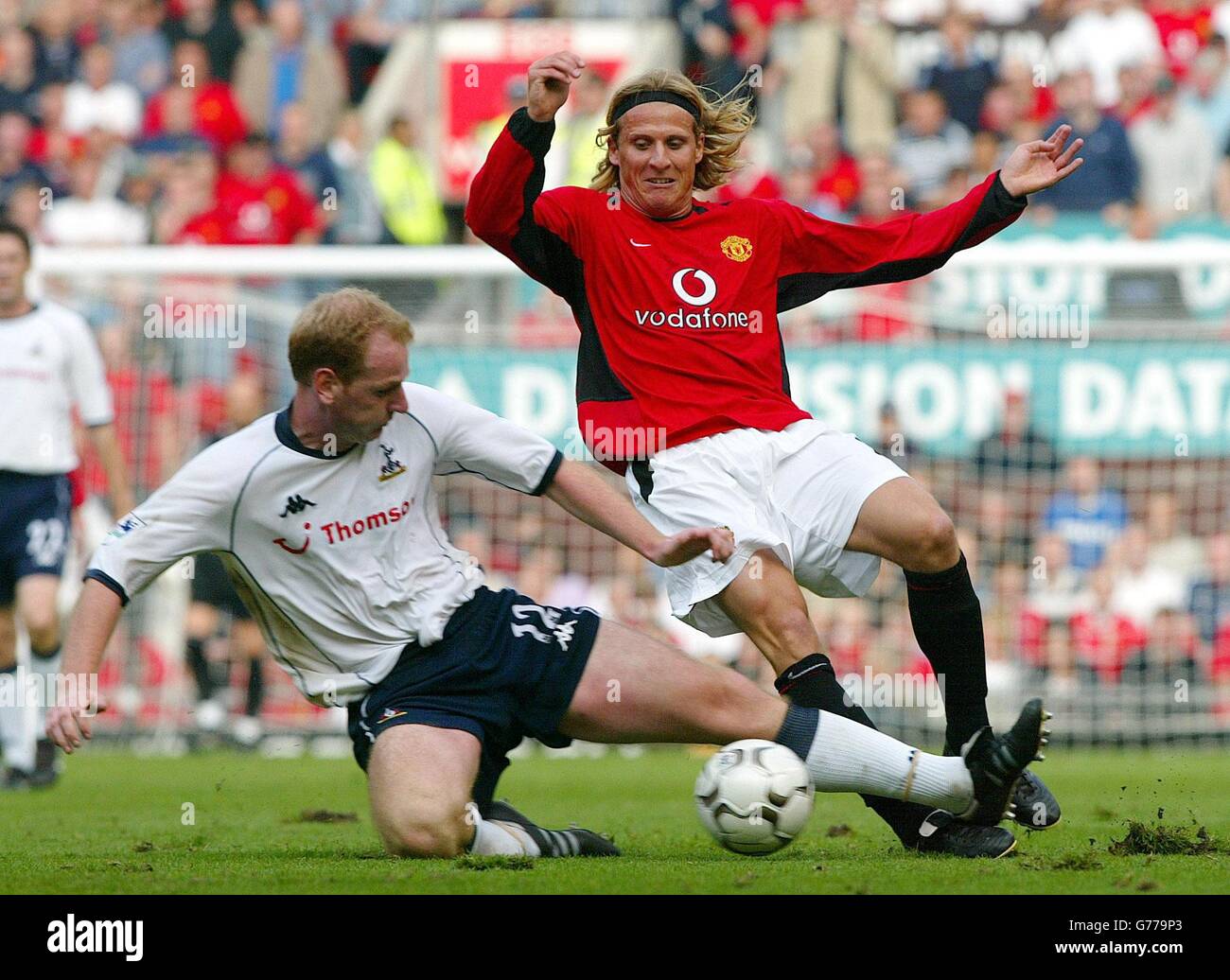 Tottenham hotspurs stadium v man united hi-res stock photography and ...