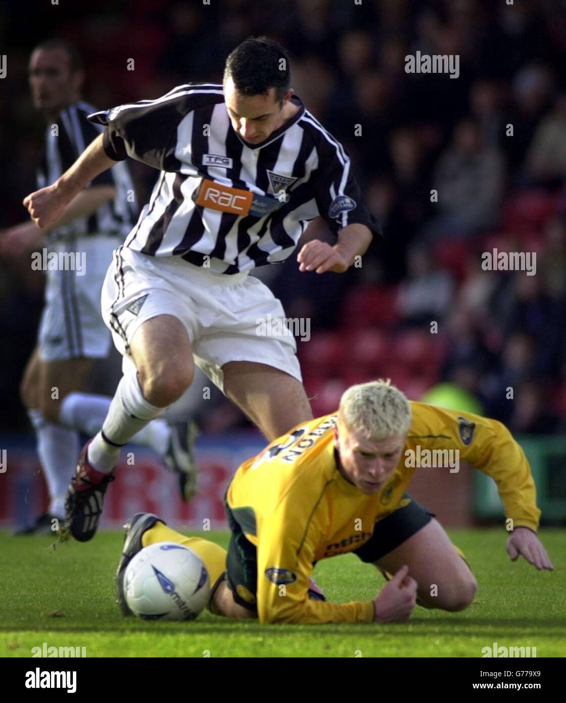 During premier league game east end park hi-res stock photography and ...