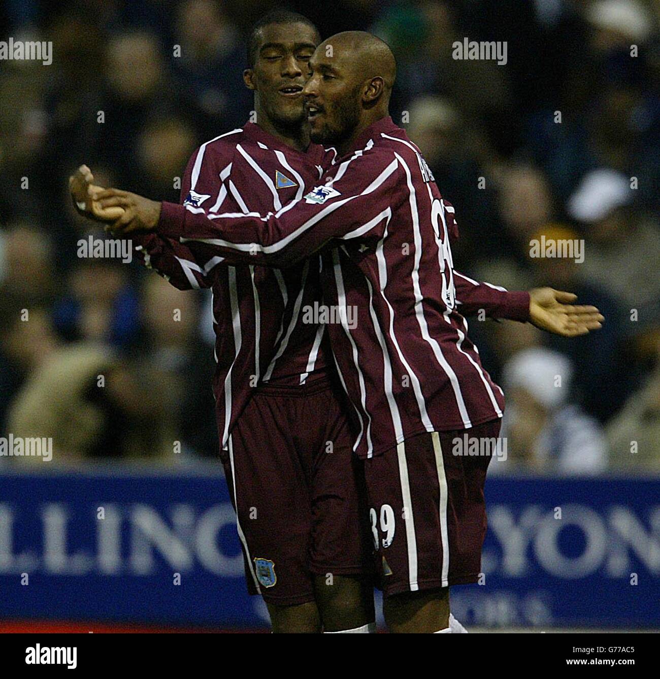 Sport football celebrating nicolas anelka hi-res stock photography and ...