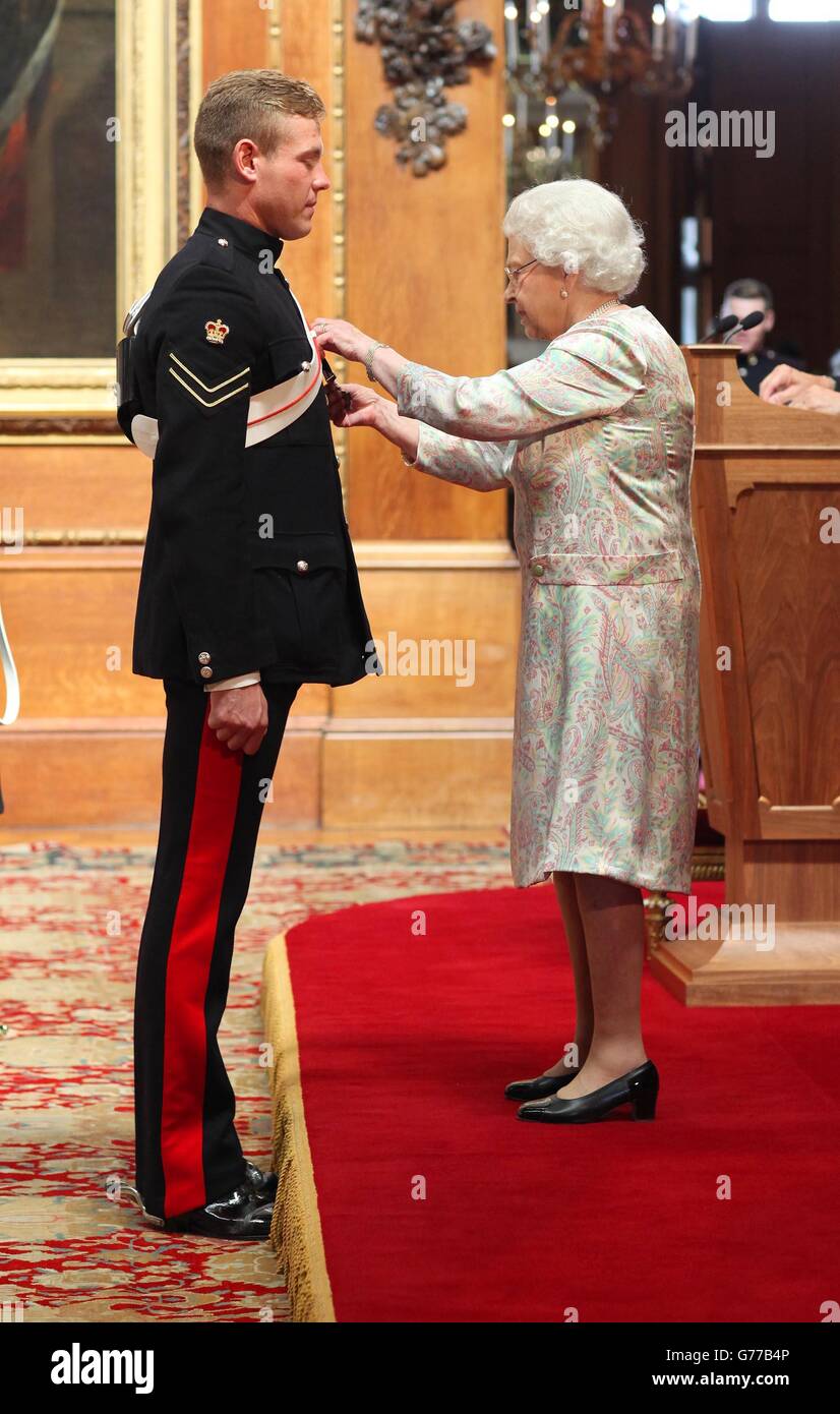 Lance corporal of horse simon moloney hi-res stock photography and ...