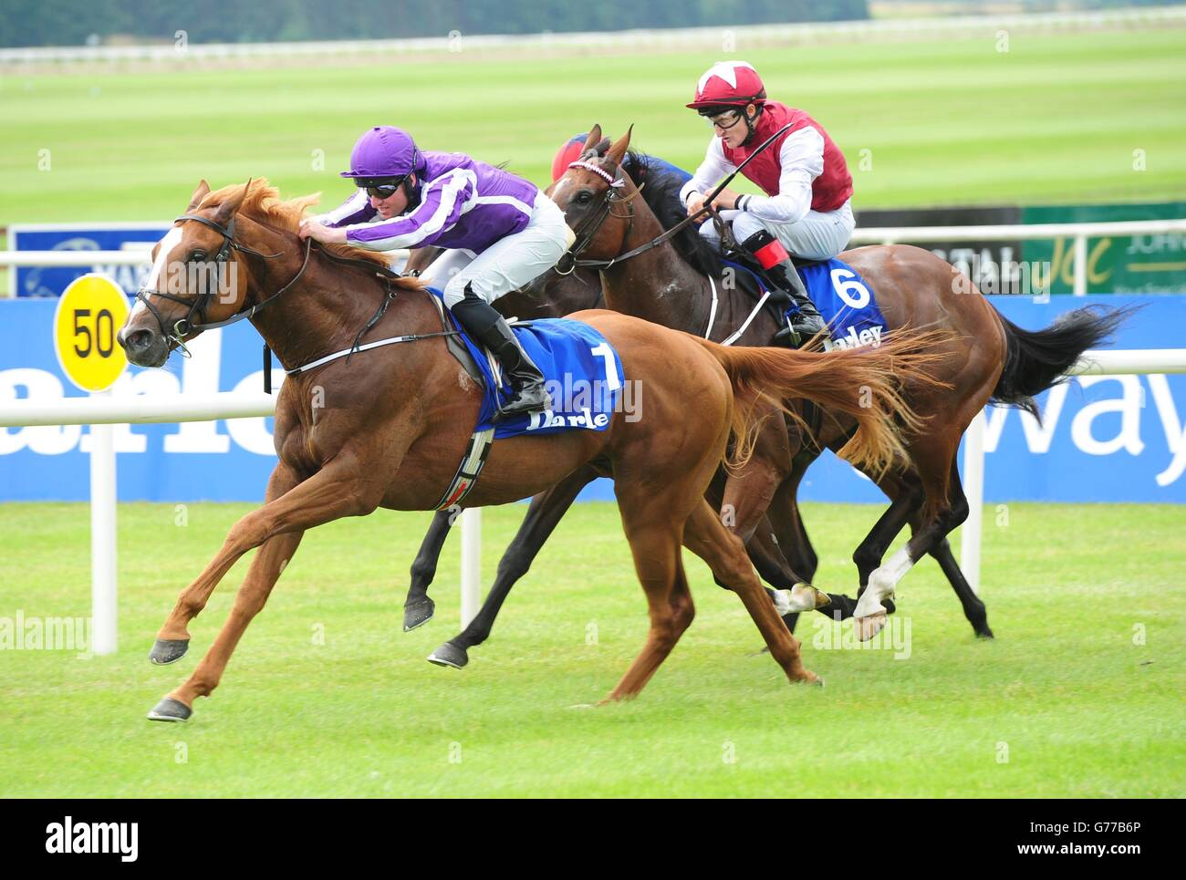Racing curragh general view gv hi-res stock photography and images - Alamy