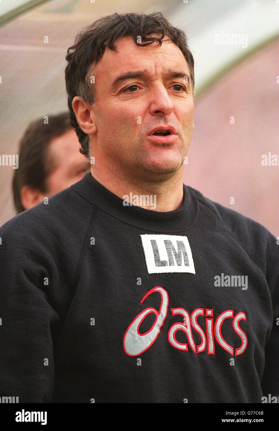 Stoke city manager lou macari hi-res stock photography and images - Alamy