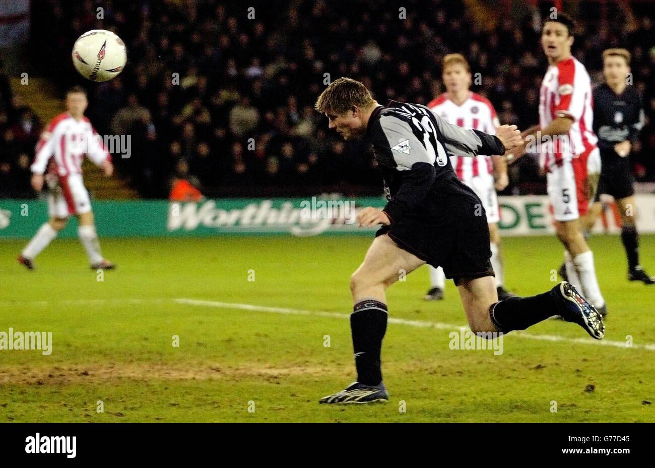 Neil mellor liverpool cup hi-res stock photography and images - Alamy