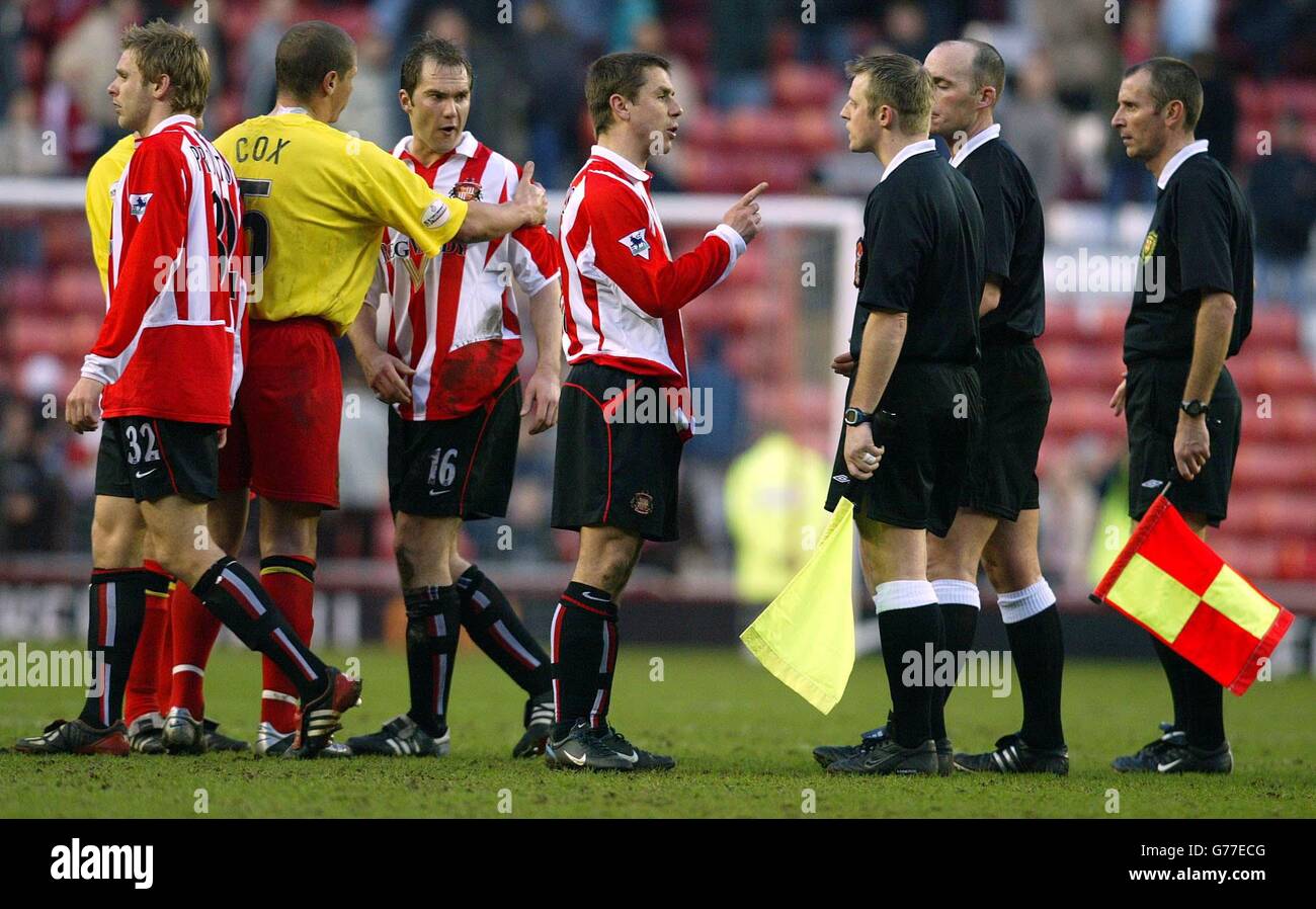 Sunderland final score sunderland nil hi-res stock photography and ...