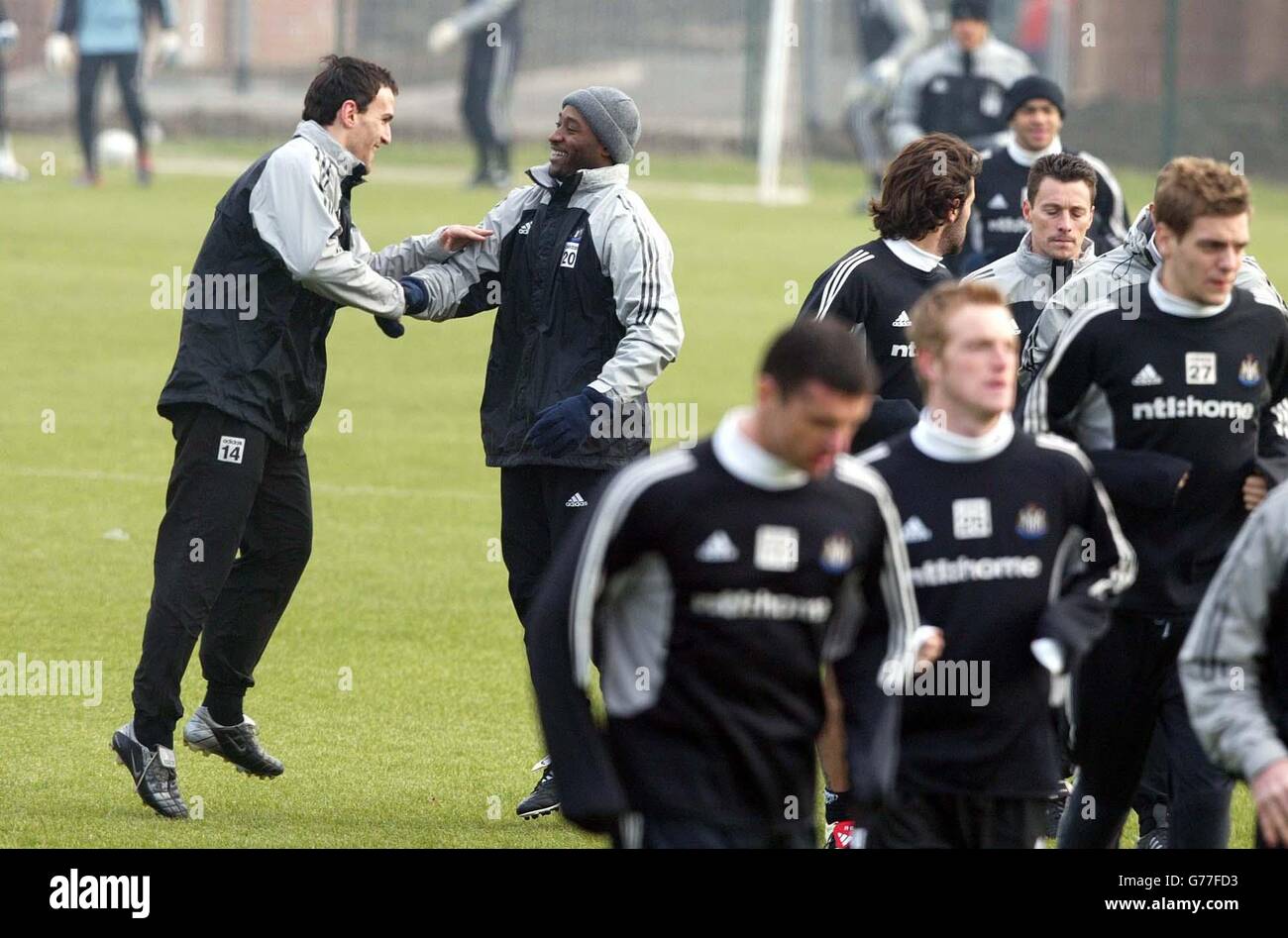 Newcastle uniteds nikos dabizas hi-res stock photography and images - Alamy