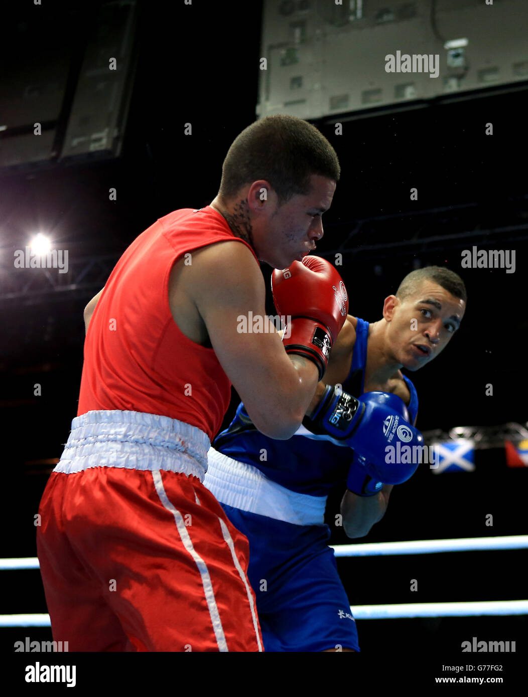 England's Samuel Maxwell (right) in action during his Men's Light ...