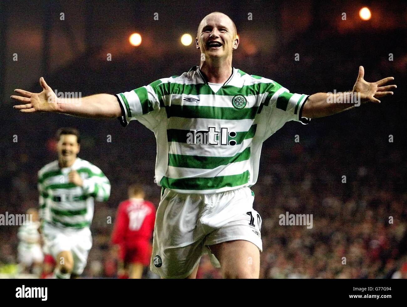 Football celebrating john hartson hi-res stock photography and images ...