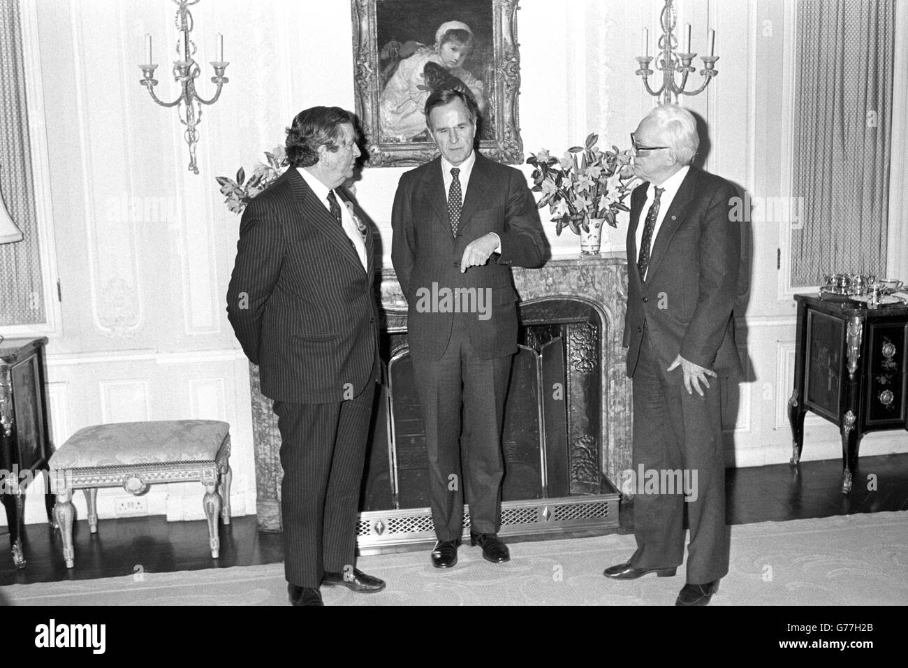 George bush news Black and White Stock Photos & Images - Alamy