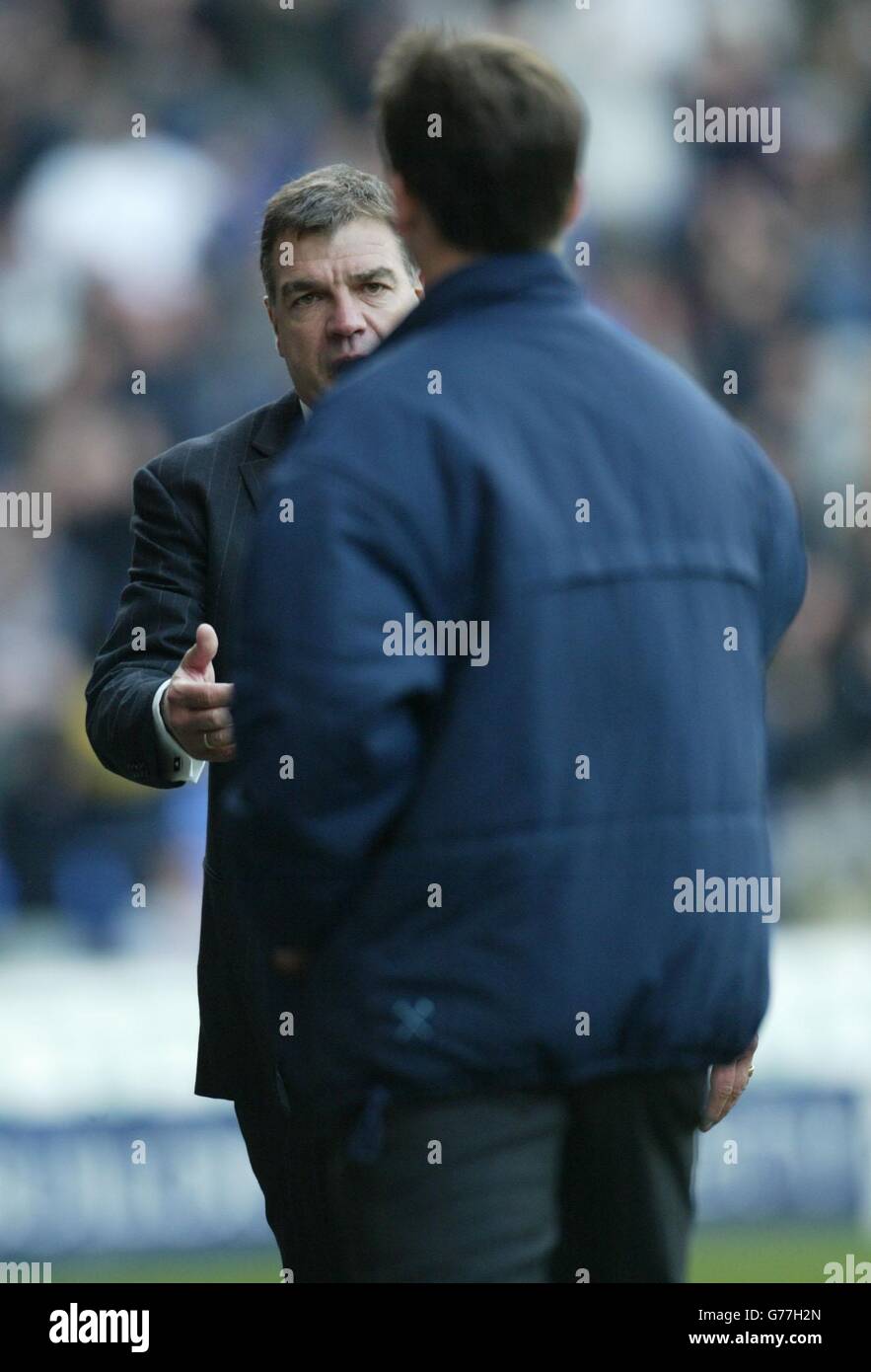 Sport managers shaking hands hi-res stock photography and images - Alamy