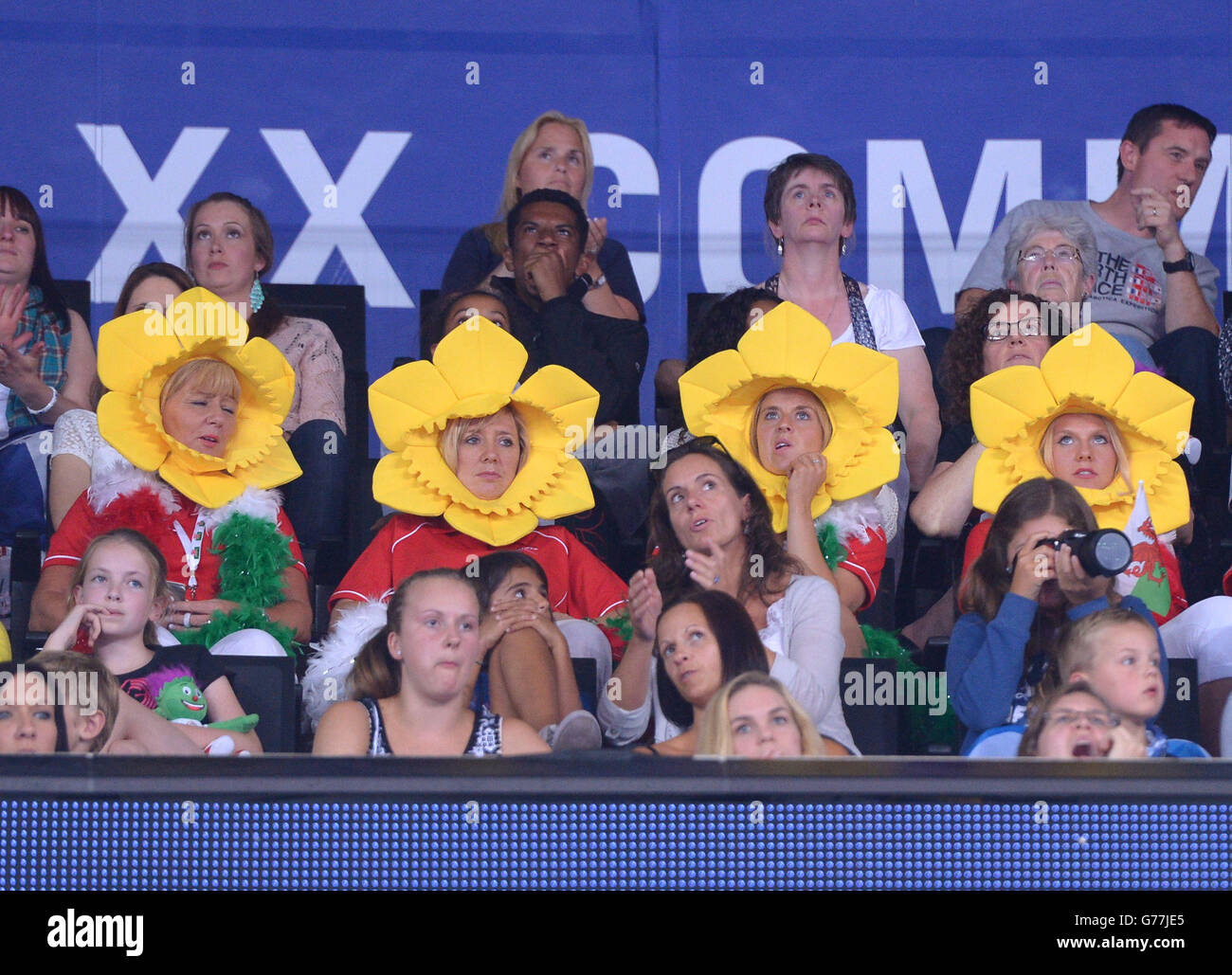 Commonwealth games spectators hi-res stock photography and images - Alamy