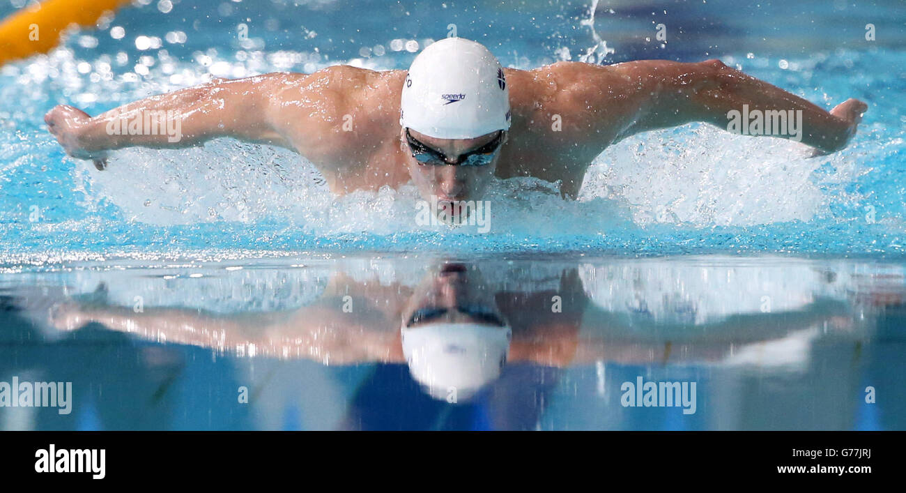 Mid length half swimming 10043 hi-res stock photography and images - Alamy
