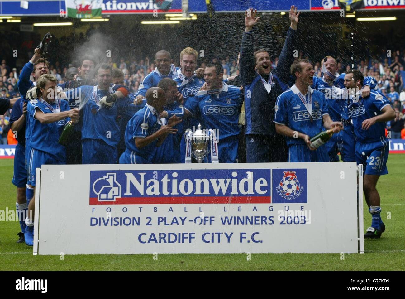 The Cardiff City squad celebrate their Nationwide Division Two Play-Off ...