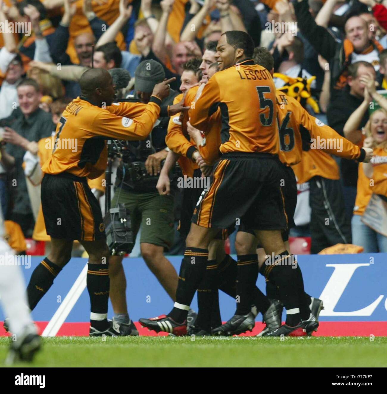 Mark kennedy wolves hi-res stock photography and images - Alamy
