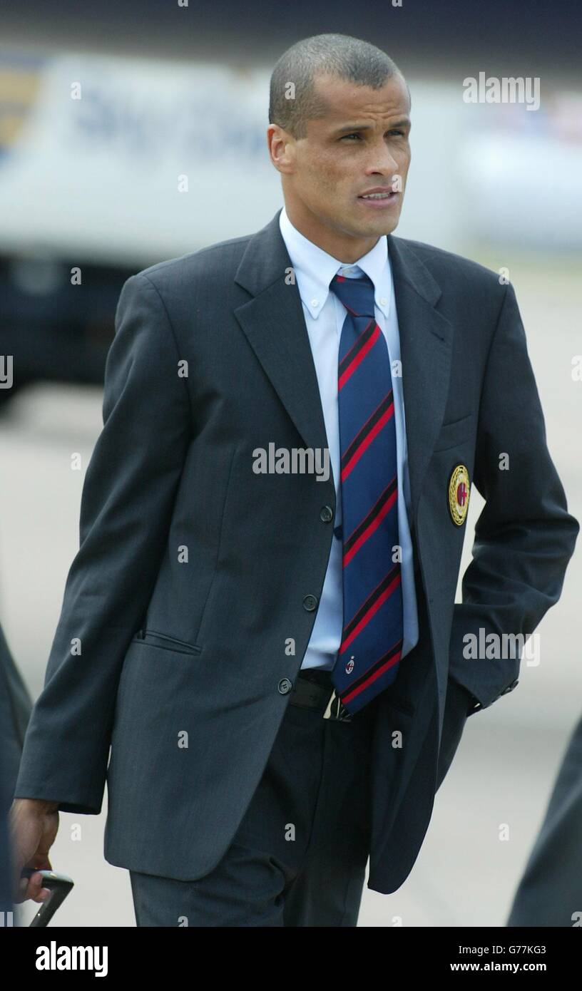 Rivaldo ac milan hi-res stock photography and images - Alamy